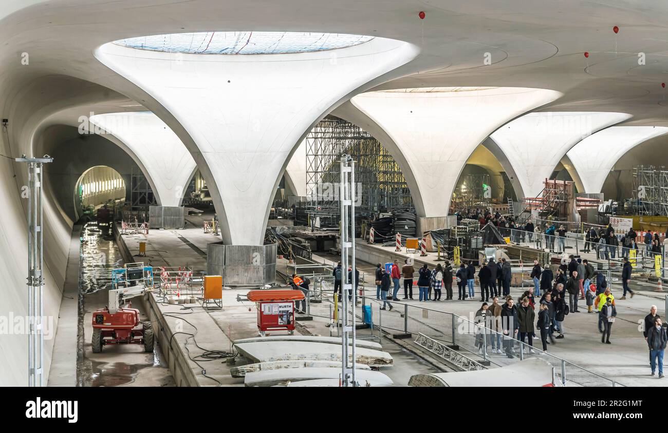Concrete chalice pillar in the underground platform hall, open ...