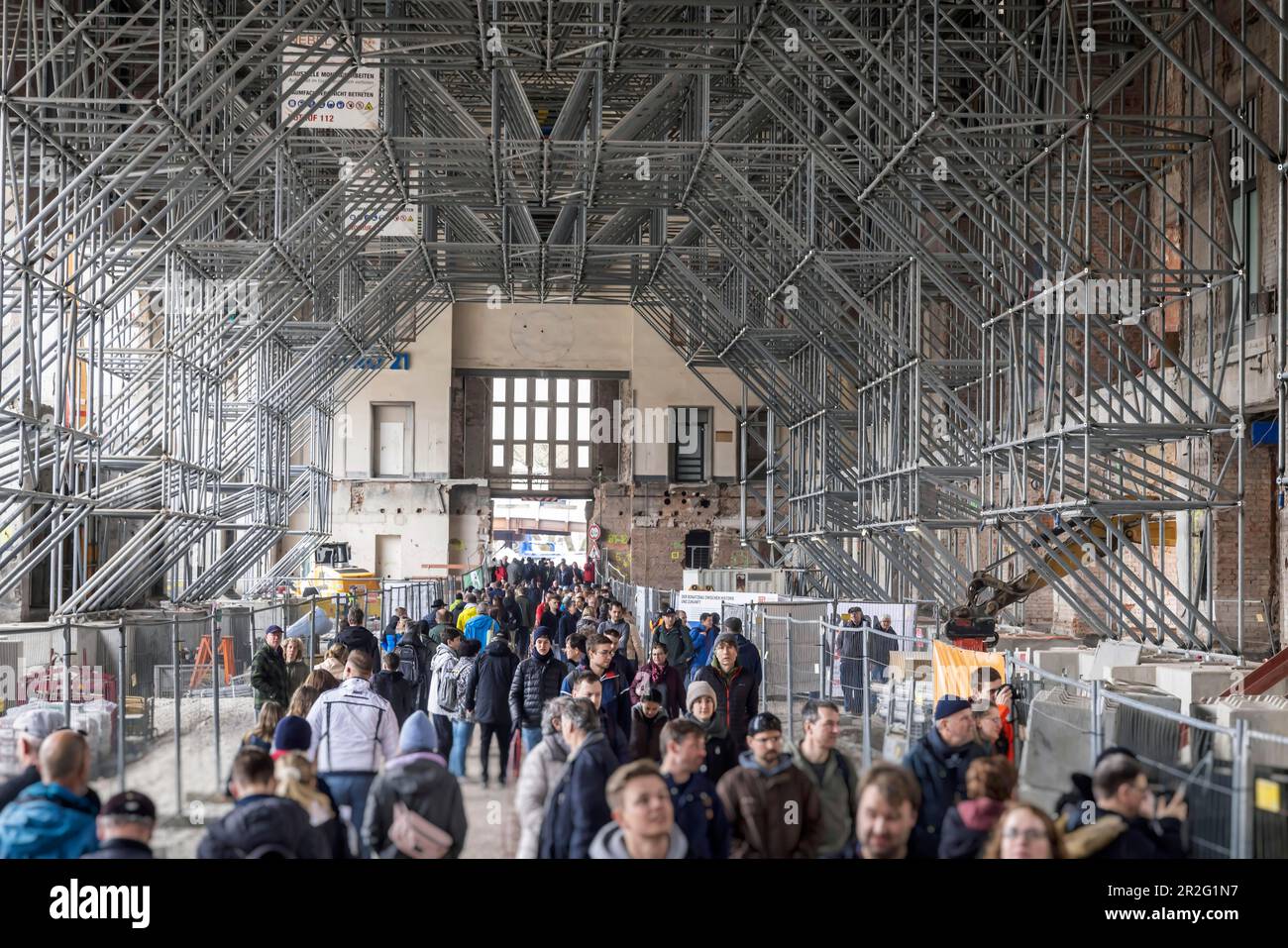 Scaffolding in the Bonatzbau, which is a listed building, open ...