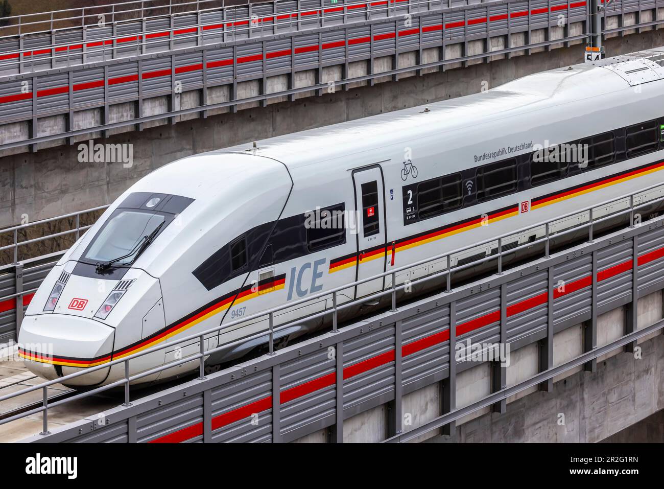 ICE on the Filstal bridge, the third highest railway bridge in Germany ...