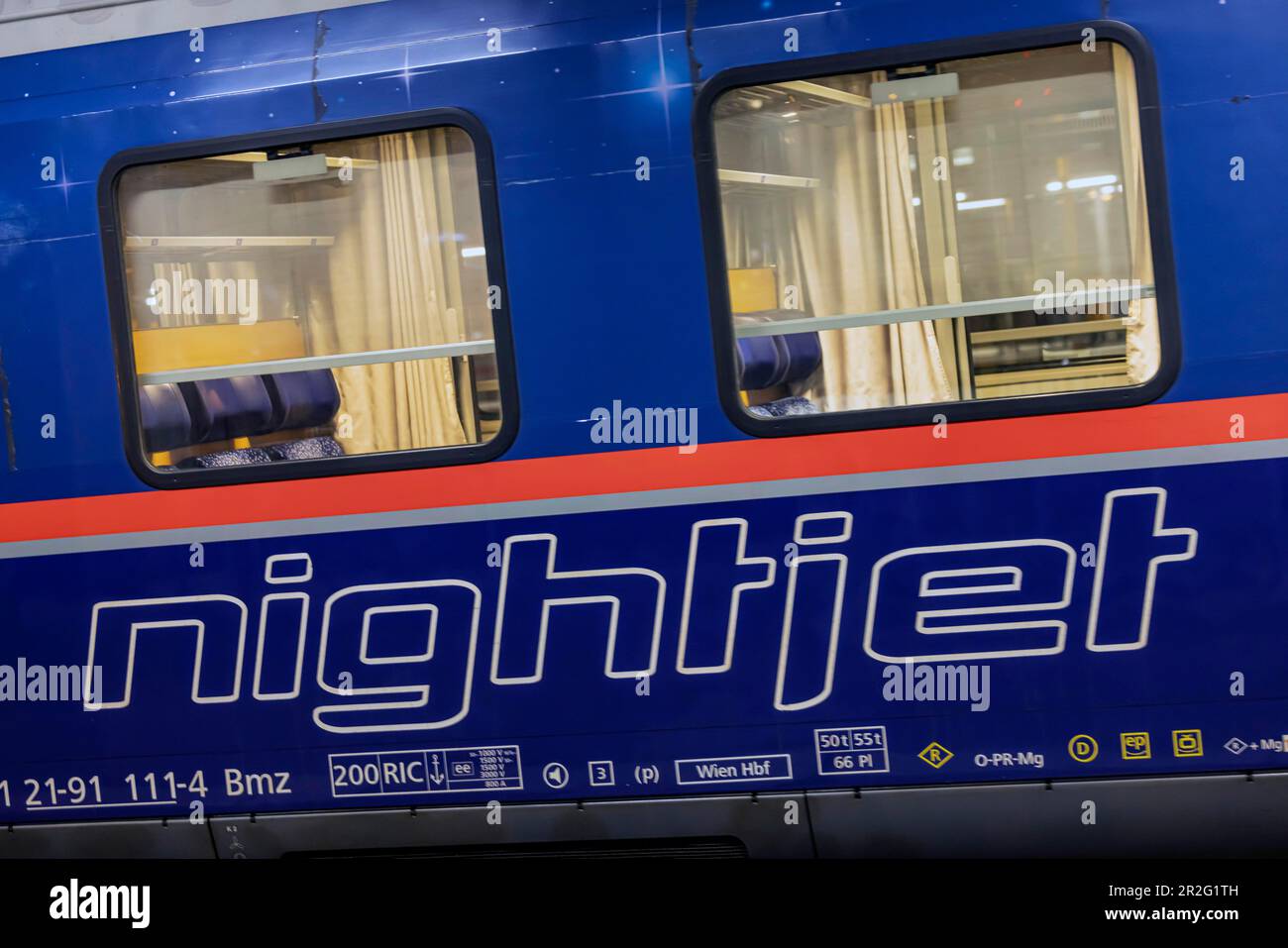 Night train to Venice, sleeping car, Nightjet (NJ) 237 of OeBB at the ...