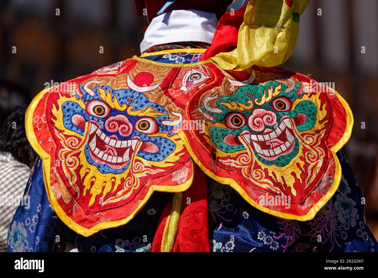 Black robes dance hi-res stock photography and images - Alamy