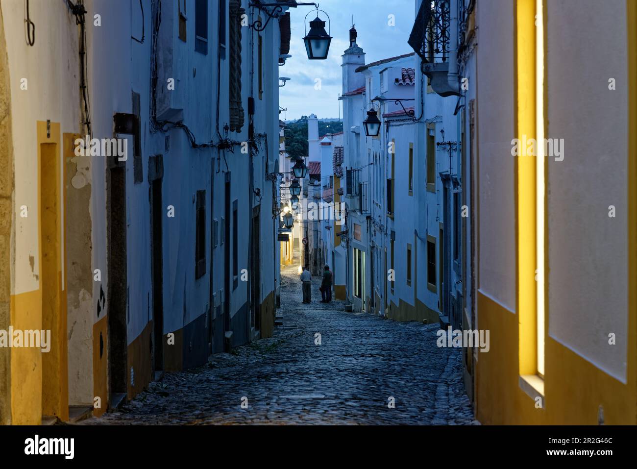 Streets in evora hi-res stock photography and images - Alamy