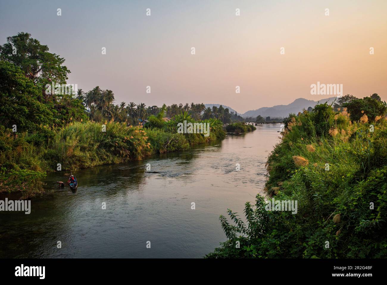Mekong bank between the islands of Don Det and Don Khon, Laos, Asia ...
