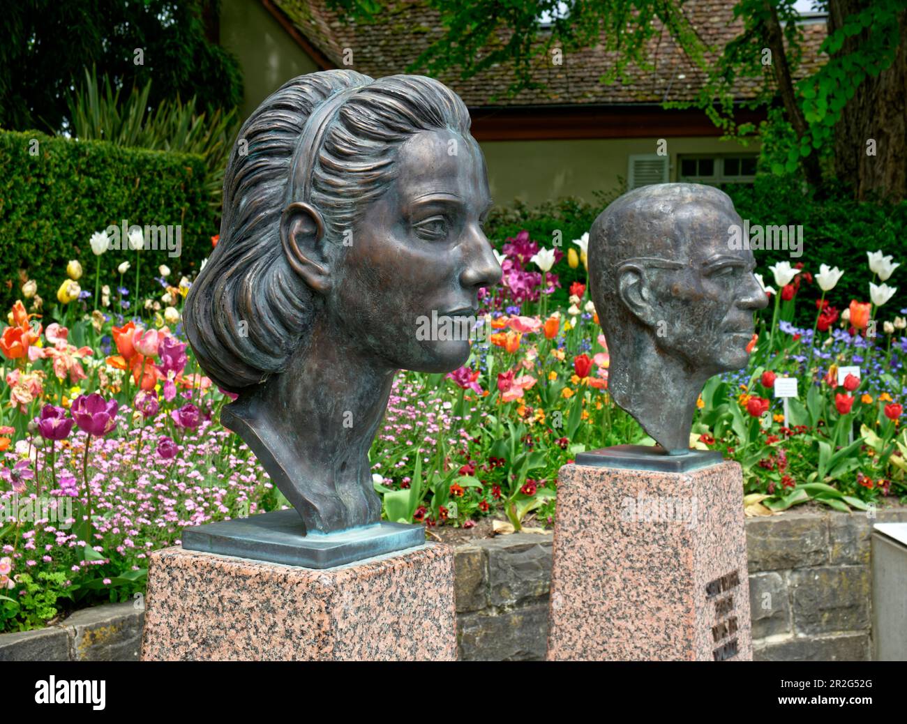 Busts of Lennart Bernadotte, Count of Wisborg and Sonja Bernadotte ...