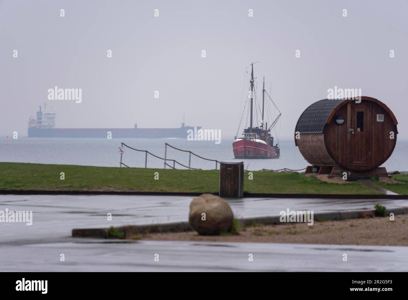 Barrel sauna hi-res stock photography and images - Alamy
