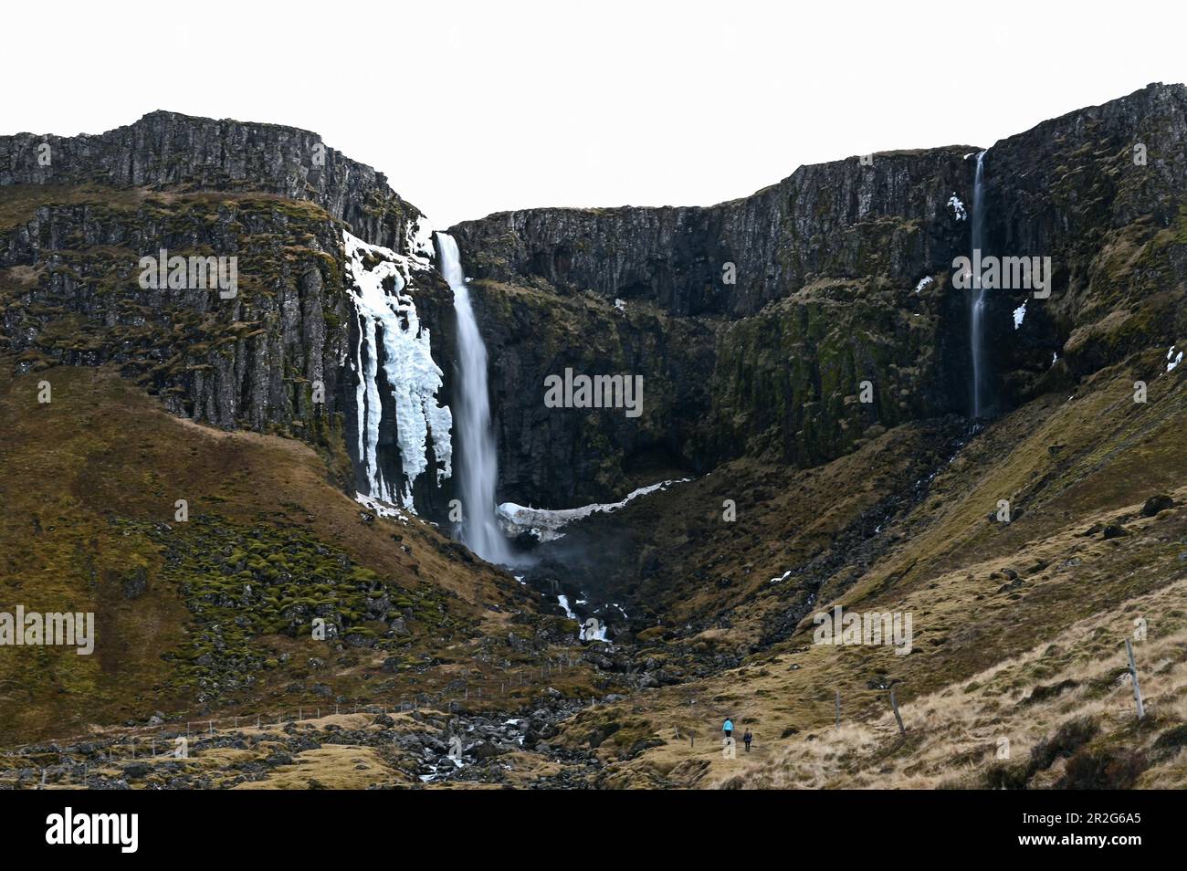 Grundarfoss waterfall on the north coast of the Snaefellsnes peninsula ...