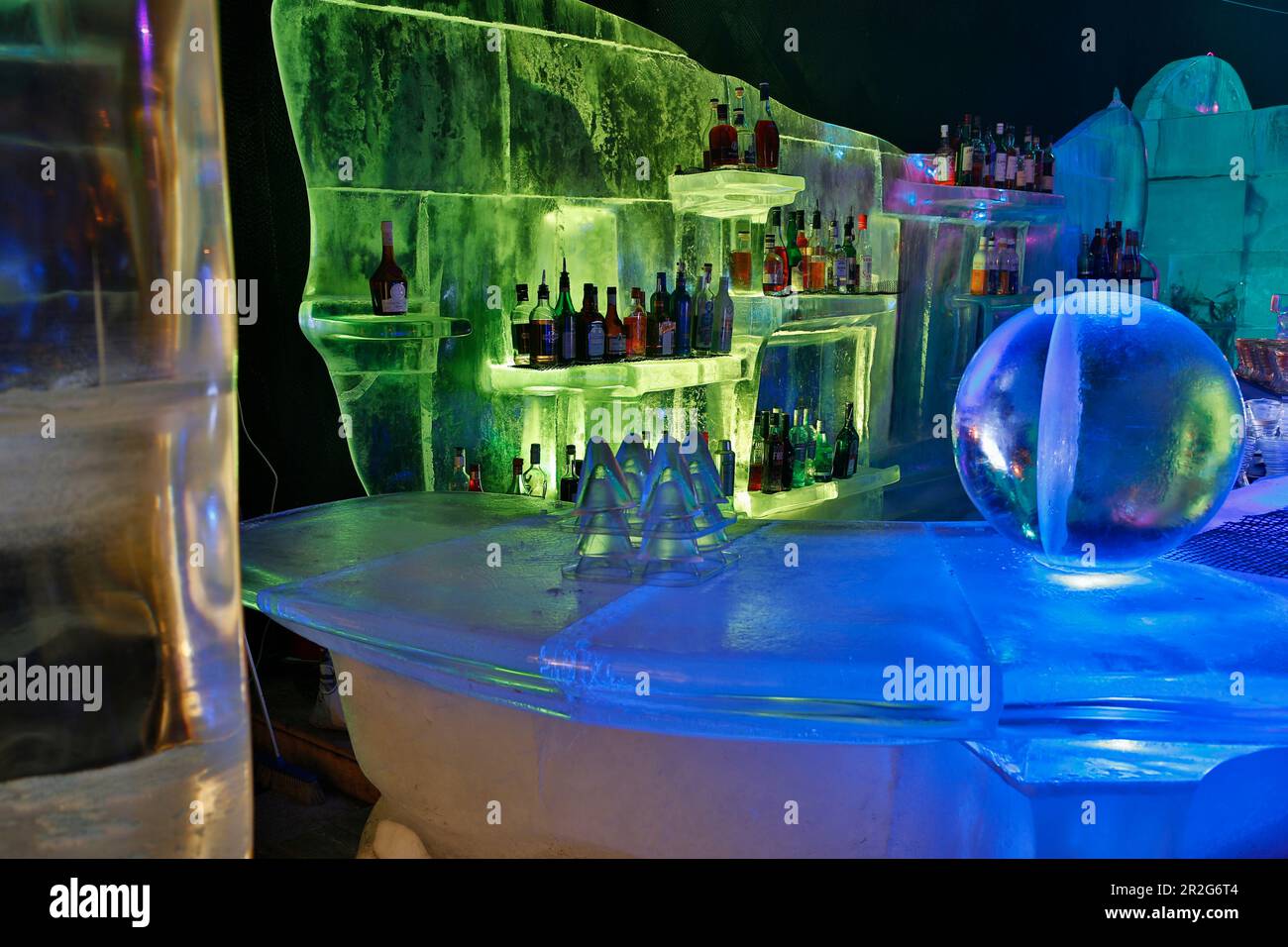 Bar - Gallery Magic Ice in the port of Svolvaer, Vestfjorden, Vestfjord ...