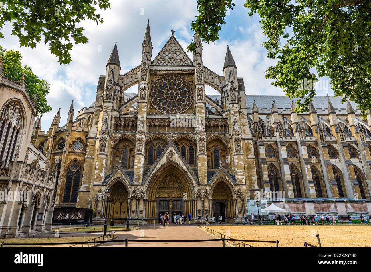 Westminster Abbey North Exterior Façade and Entrance in London Stock ...