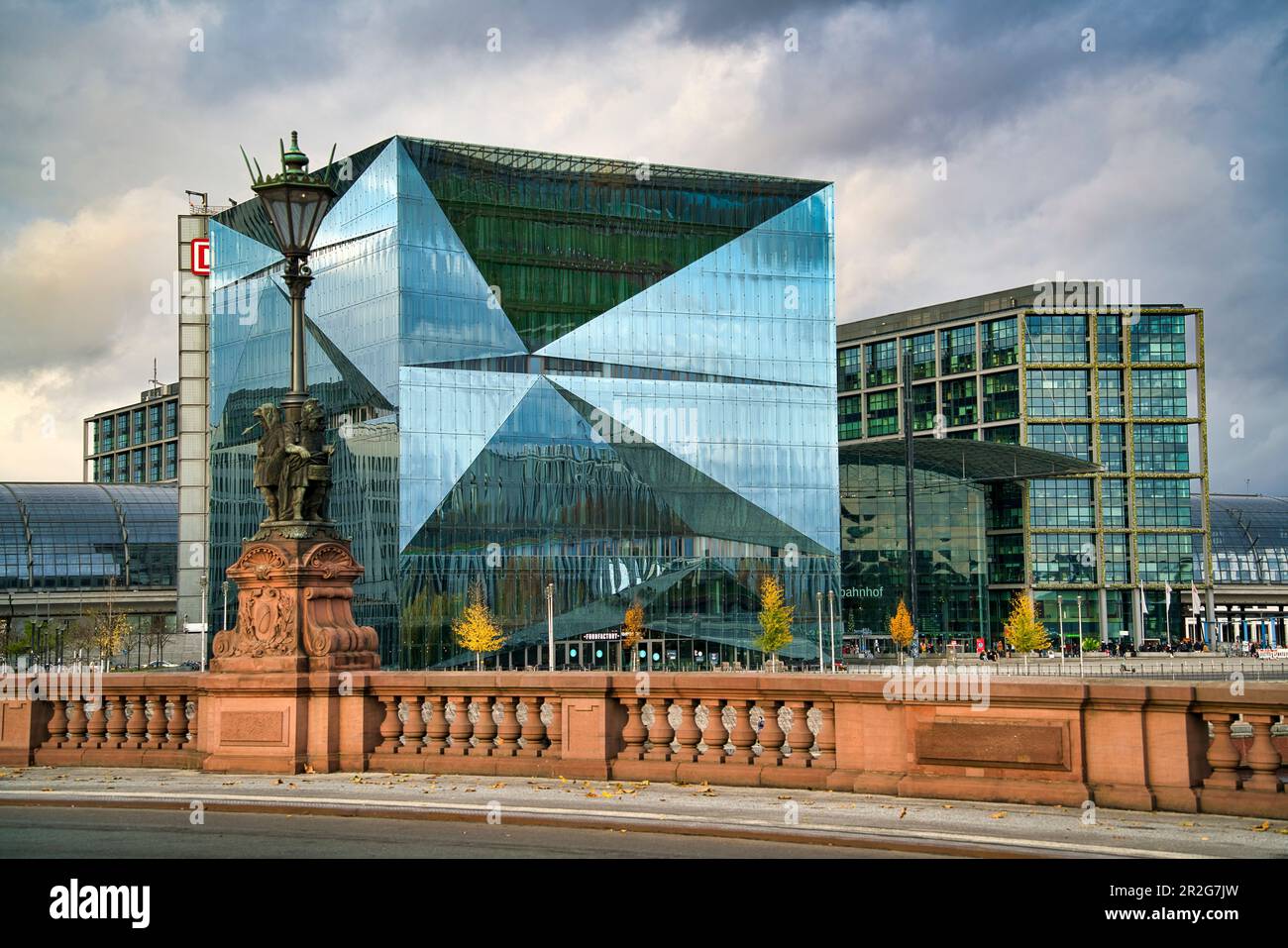 Cube Berlin, modern office building on Washingtonplatz near the main ...