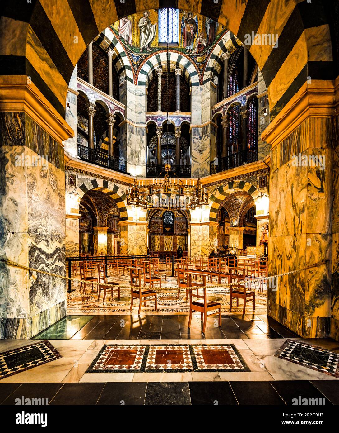 Aachen cathedral interior hi-res stock photography and images - Alamy