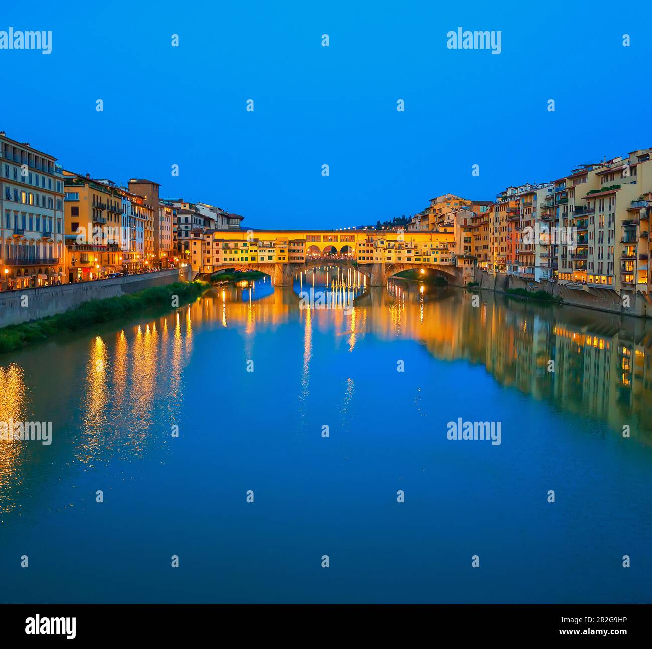 Tuscany bridges bridge night dusk hi-res stock photography and images ...