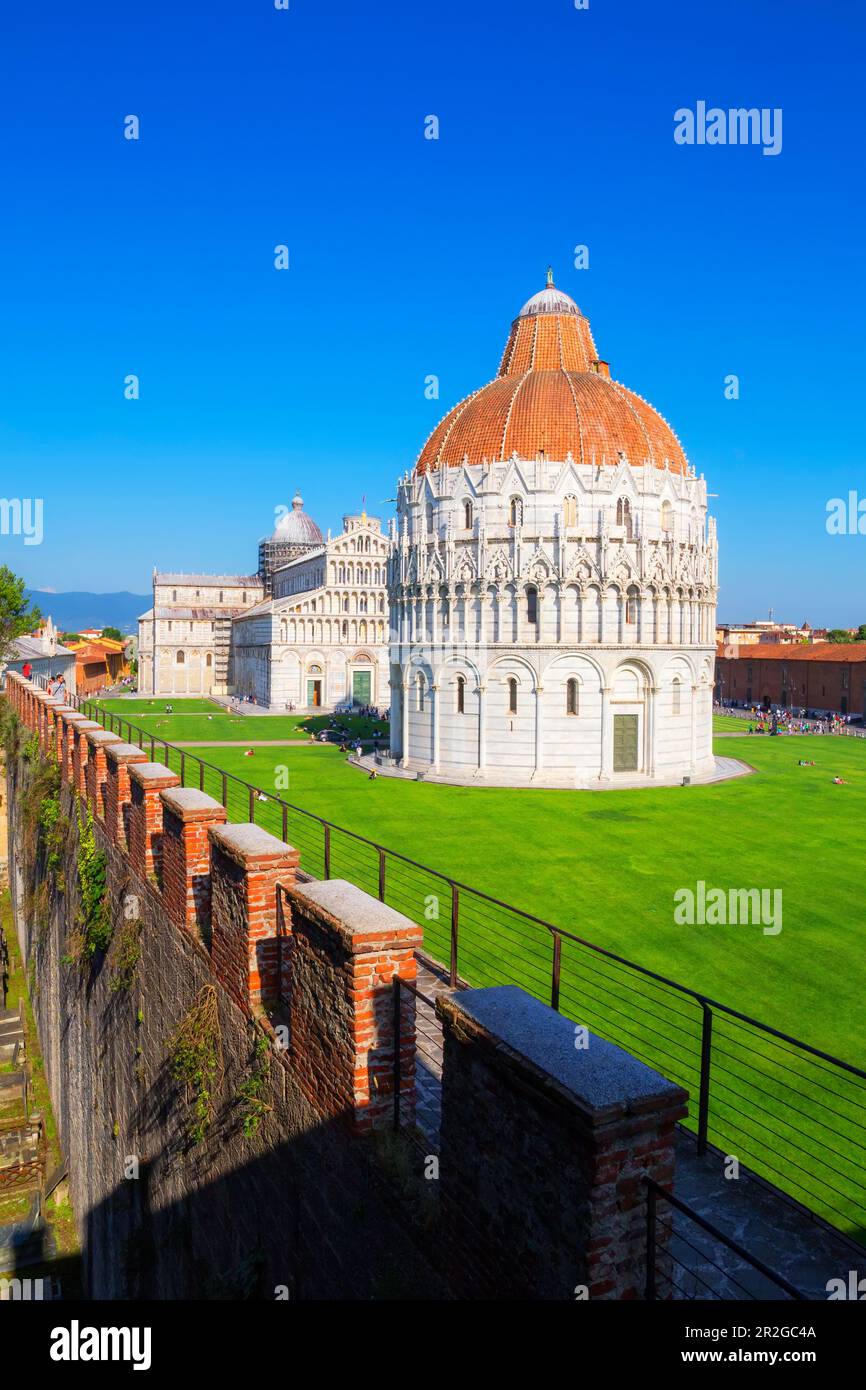 Medieval city walls of pisa hi-res stock photography and images - Alamy