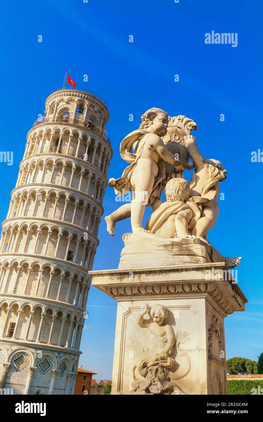 Famous leaning tower statues hi-res stock photography and images - Alamy