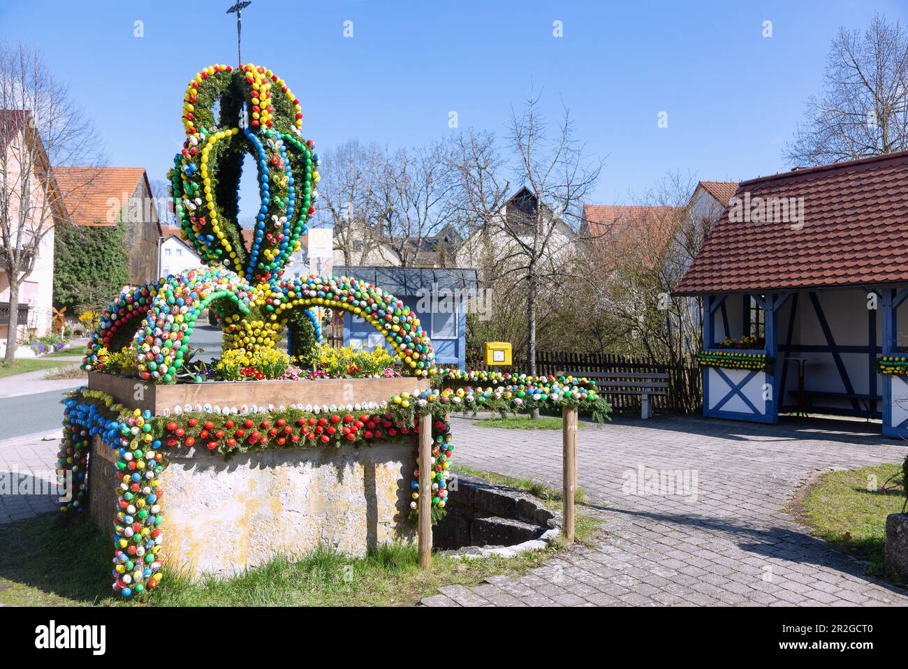 Easter fountain decorated with 2900 real painted Easter eggs in ...