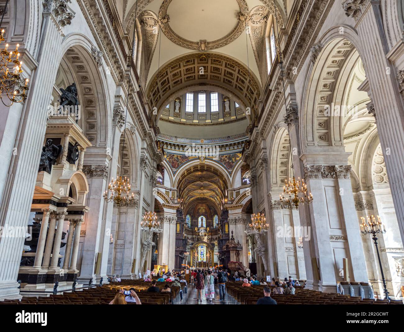 Christopher Wren's St. Paul's Cathedral Nave Facing Choir and Main ...