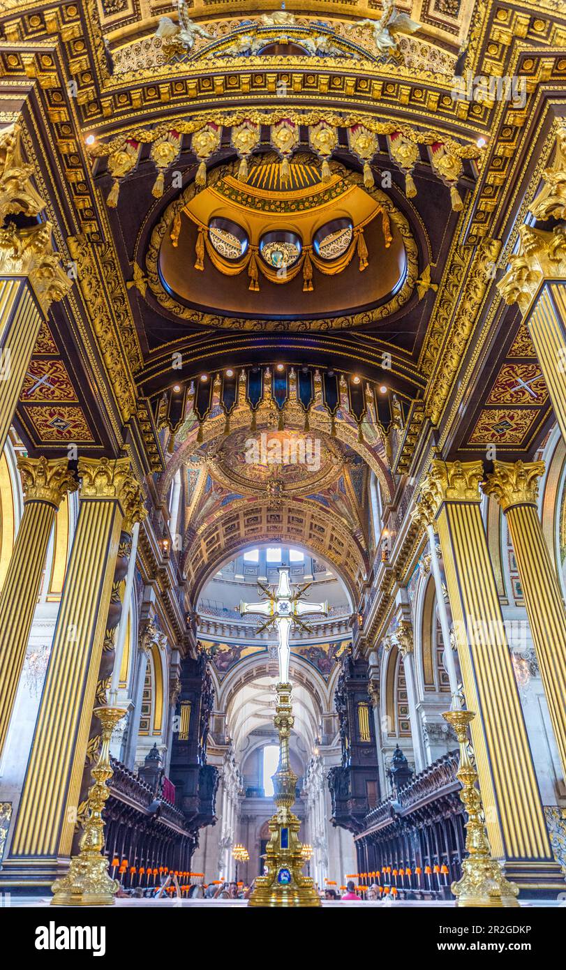 Christopher Wren's St. Paul's Cathedral Main Altar in London Stock ...