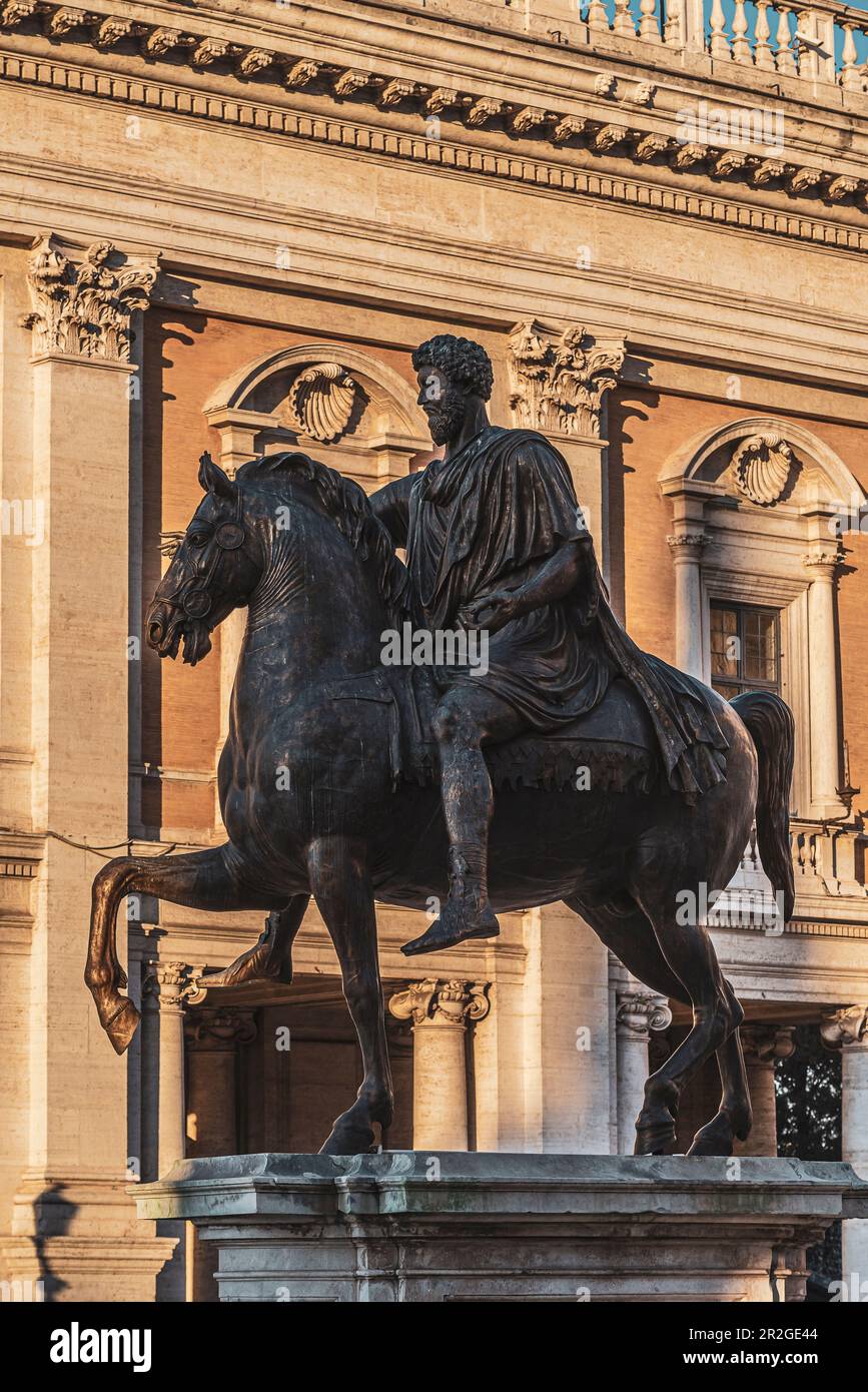 Statue of mark aurelius hi-res stock photography and images - Alamy