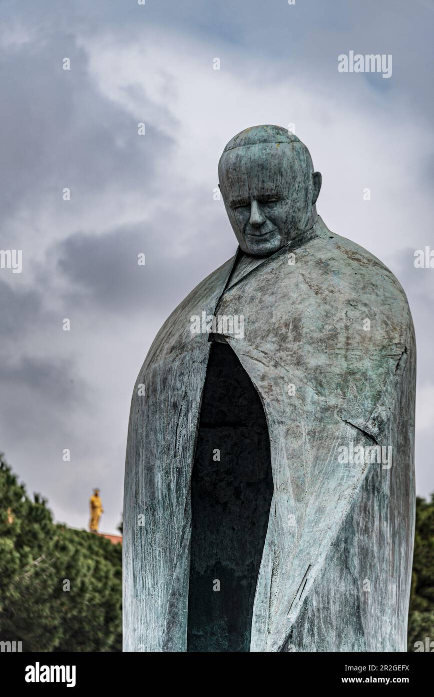 Statue of Pope John Paul at Termini Train Station, Rome, Lazio, Italy ...