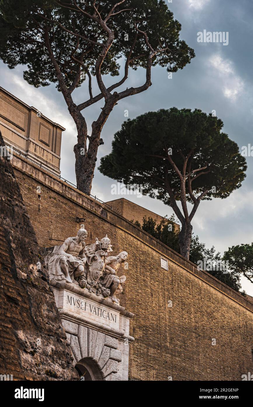 Outside vatican photo of entrance hi-res stock photography and images - Alamy