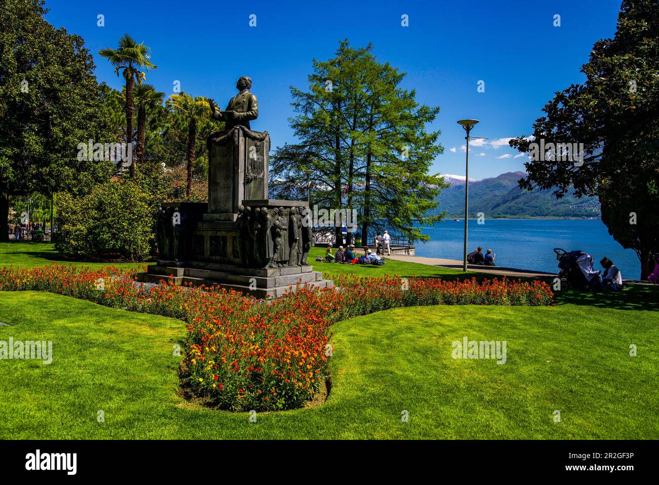 Locarno lago maggiore promenade hi-res stock photography and images - Alamy