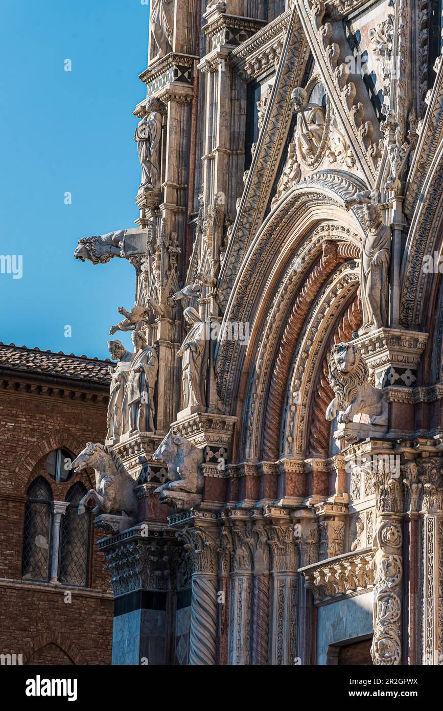 Cathedral of Santa Maria Assunta, facade, Siena, Tuscany, Italy, Europe ...