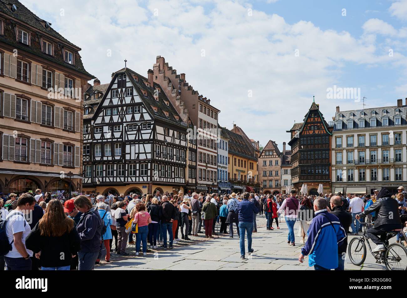 people on the square in front of Notre Dame cathedral of Strasbourg ...