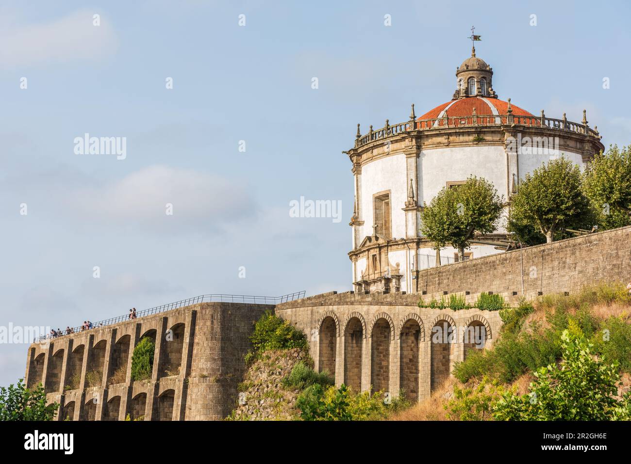 Mosteiro da serra do pilar exterior hi-res stock photography and images ...