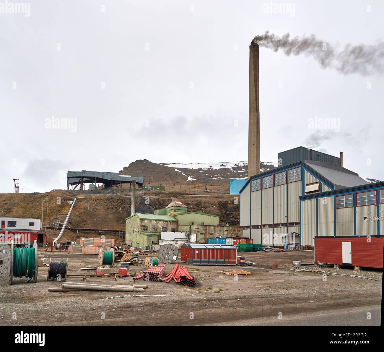 Longyearbyen is a small mining town on the island of Spitsbergen in the ...
