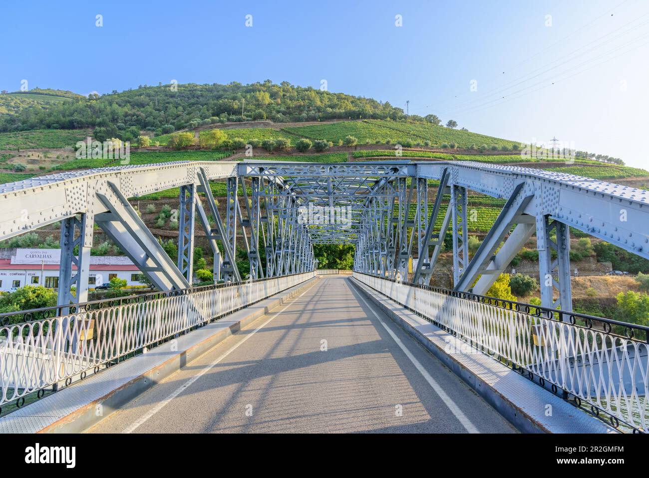 Bridge over the river rio douro hi-res stock photography and images - Alamy