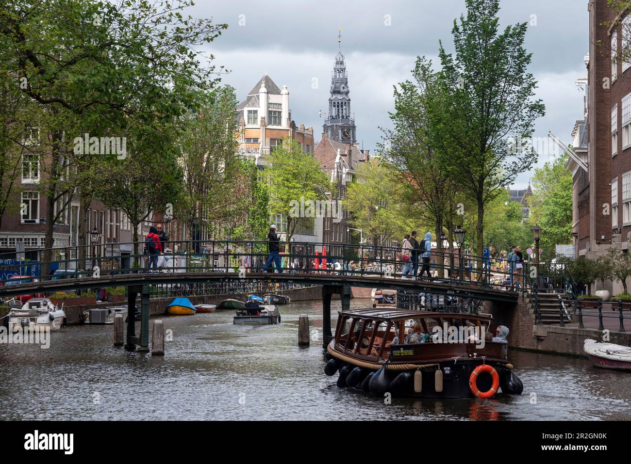 Pedestrian bridge in amsterdam netherlands hi-res stock photography and ...