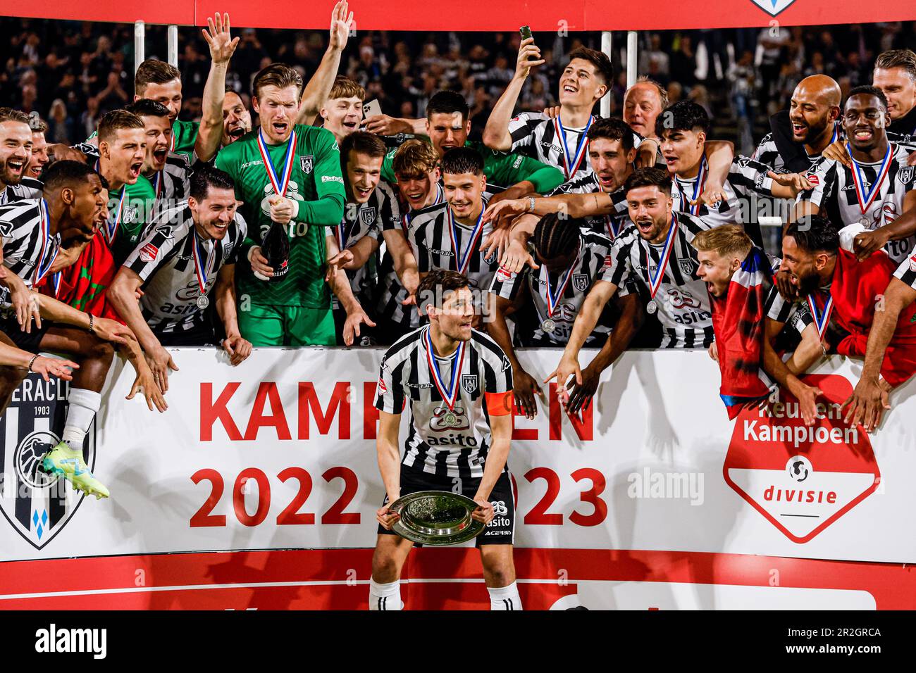 ALMELO, NETHERLANDS - MAY 19: goalkeeper Michael Brouwer of Heracles ...