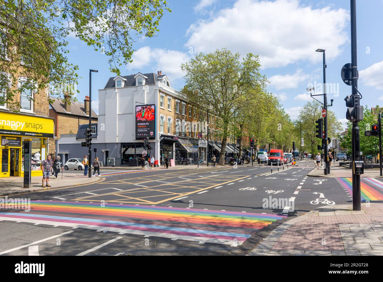 Historic chiswick high road hi-res stock photography and images - Alamy