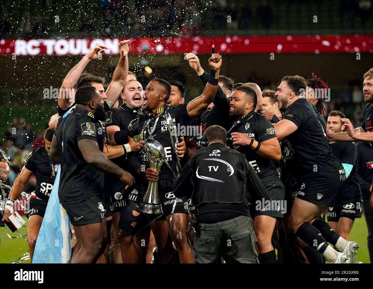 RC Toulon players celebrate with the trophy following the ECPR ...