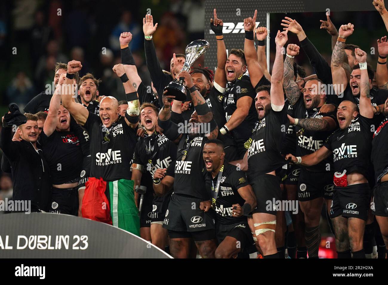RC Toulon players celebrate with the trophy following the ECPR ...