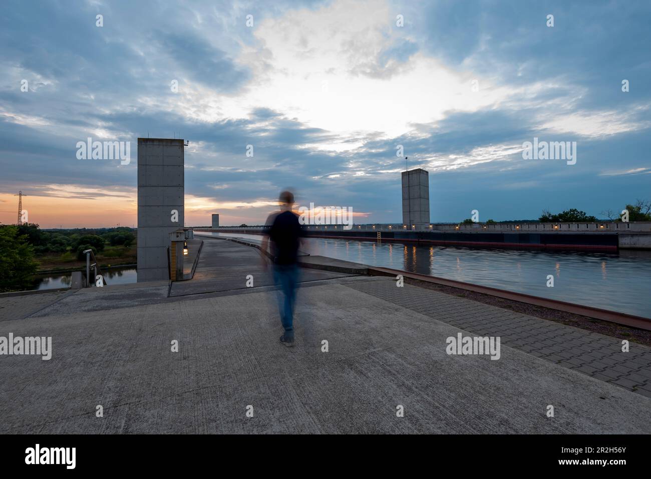 Sunset at Magdeburg waterway junction, Mittelland Canal crossed in ...