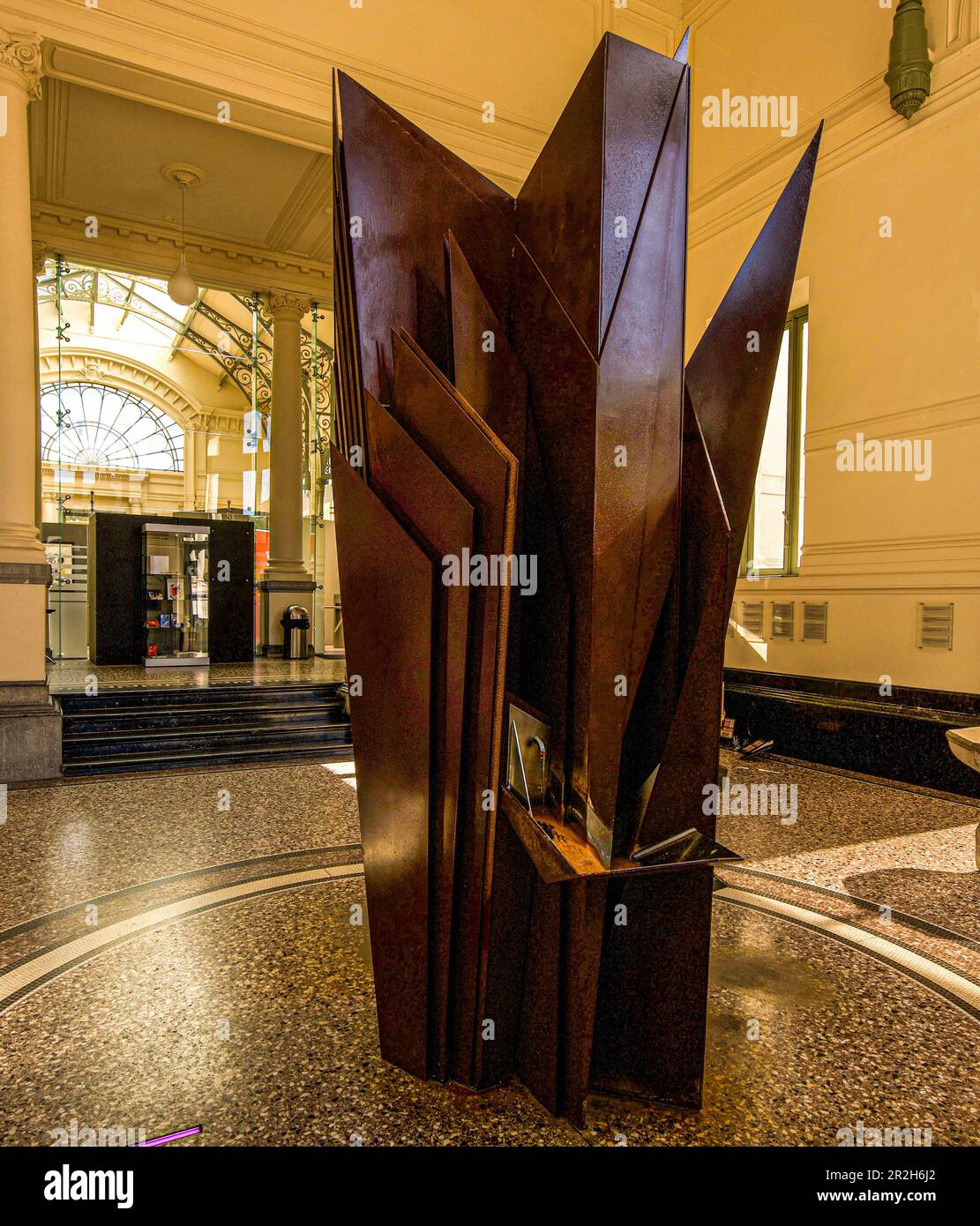 Foyer and bathhouse hi-res stock photography and images - Alamy