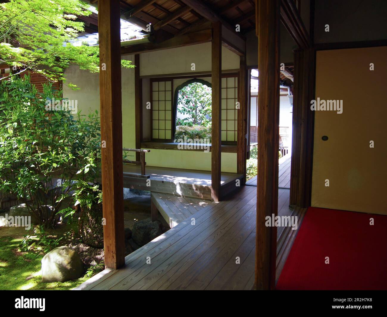 Japanese temple interior hi-res stock photography and images - Alamy