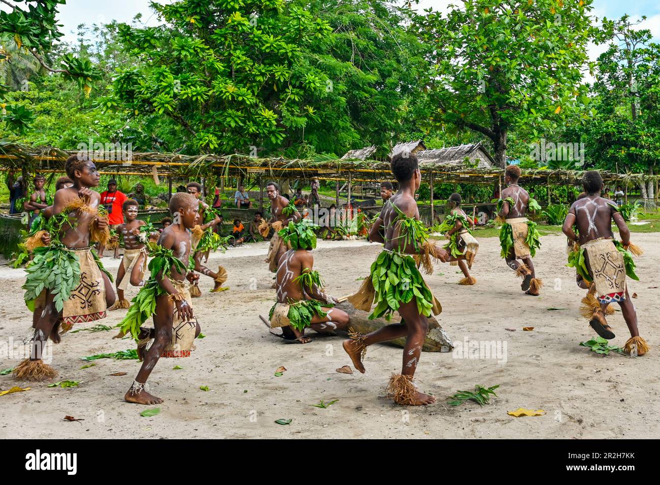 Traditional indigenous dance forms hi-res stock photography and images ...