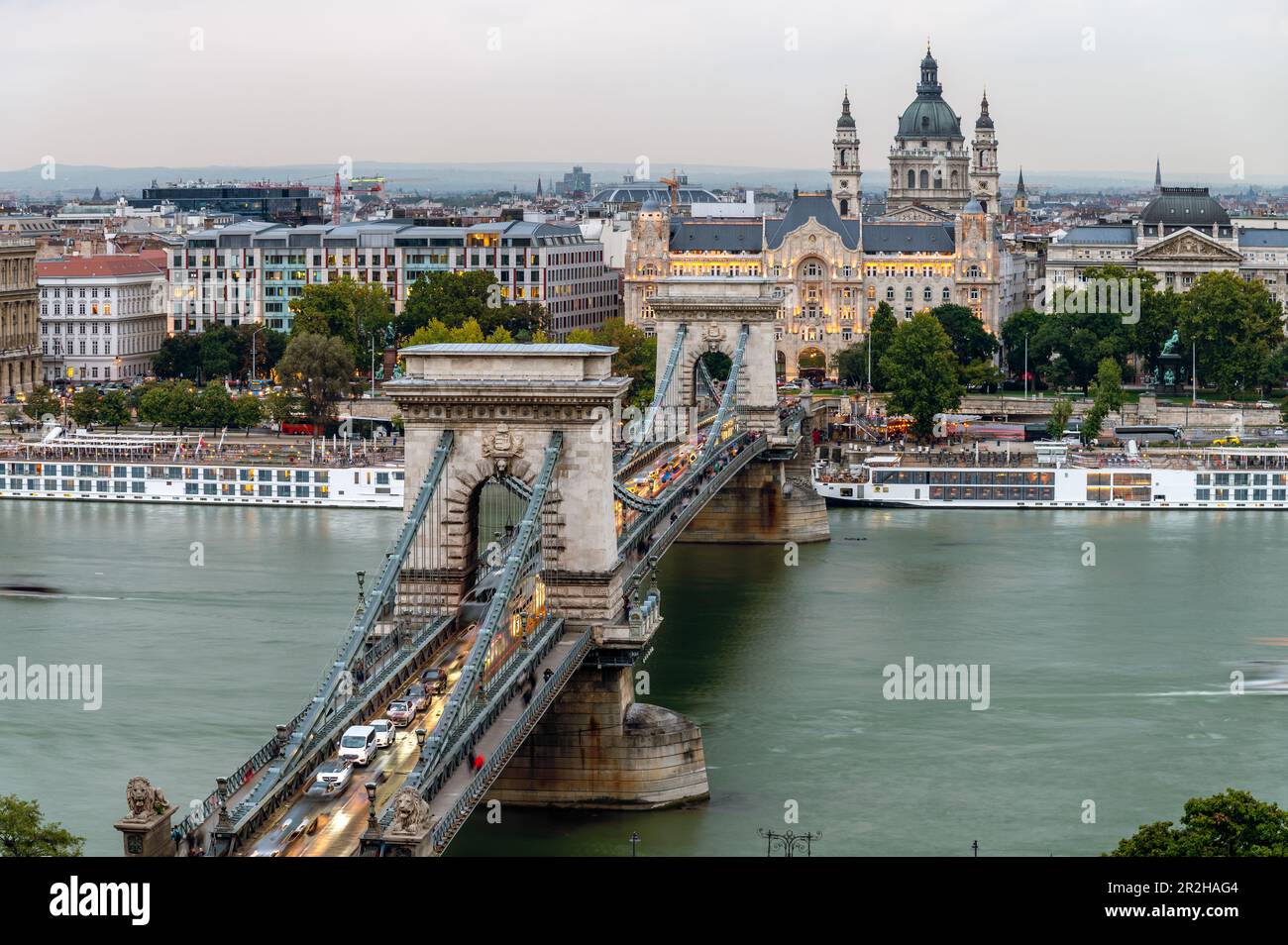 The Széchenyi Chain Bridge is a chain bridge that spans the River ...