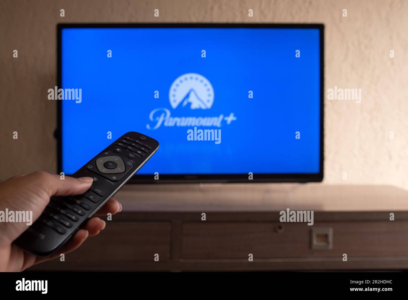 Paramount pictures logo app icon hi-res stock photography and images ...