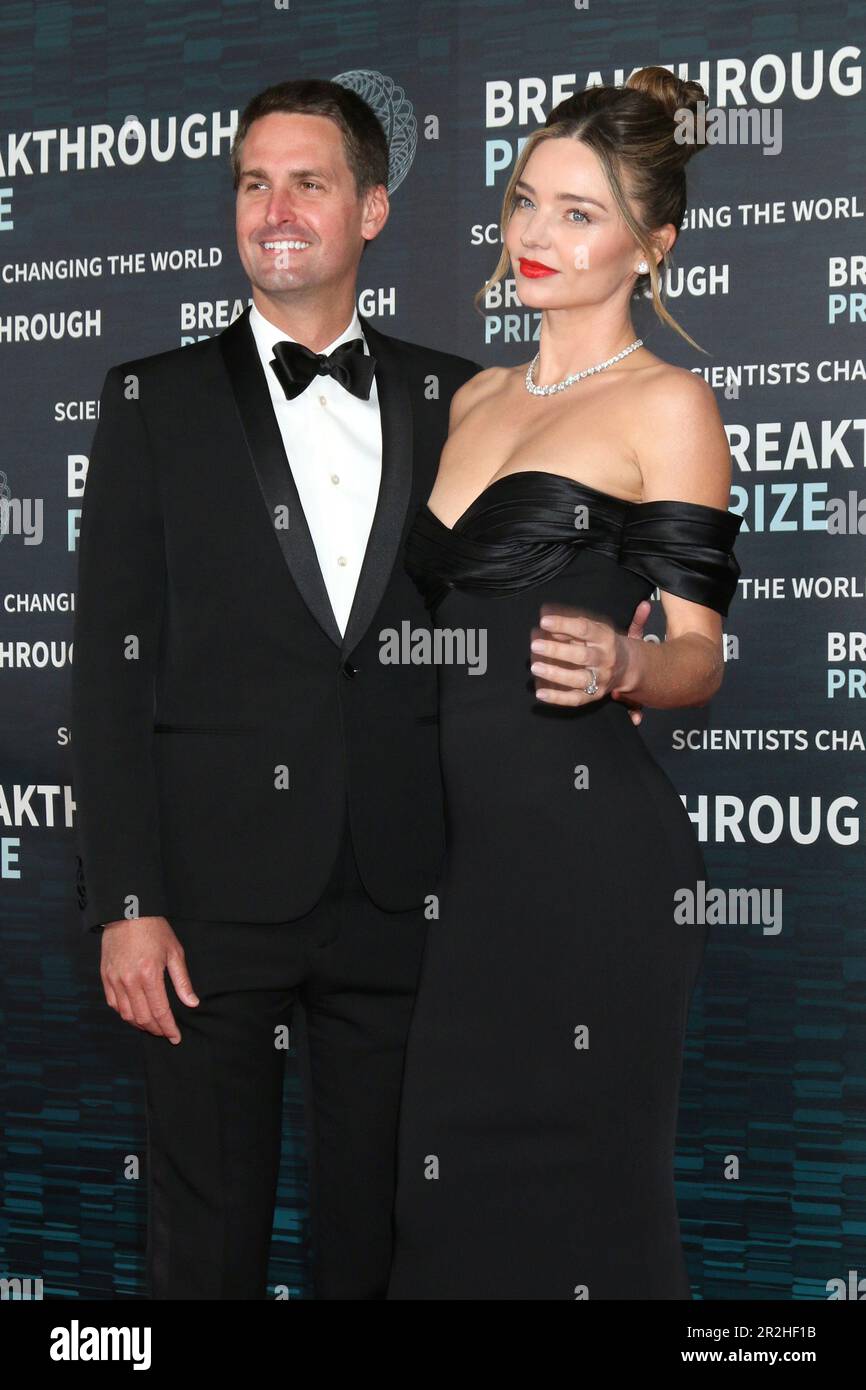 9th Breakthrough Prize Ceremony Arrivals at the Academy Museum of ...