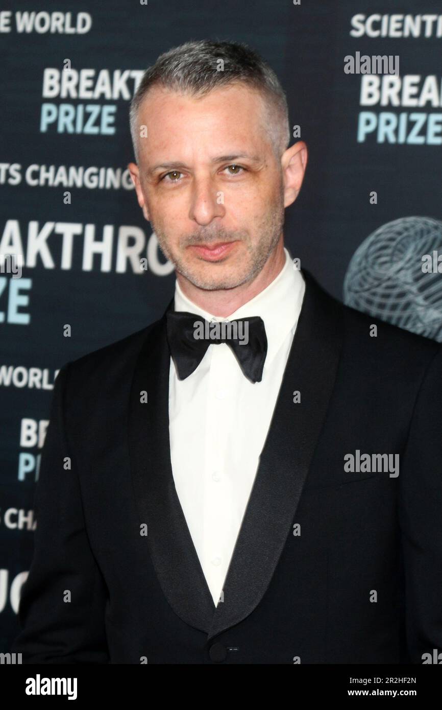 9th Breakthrough Prize Ceremony Arrivals at the Academy Museum of ...