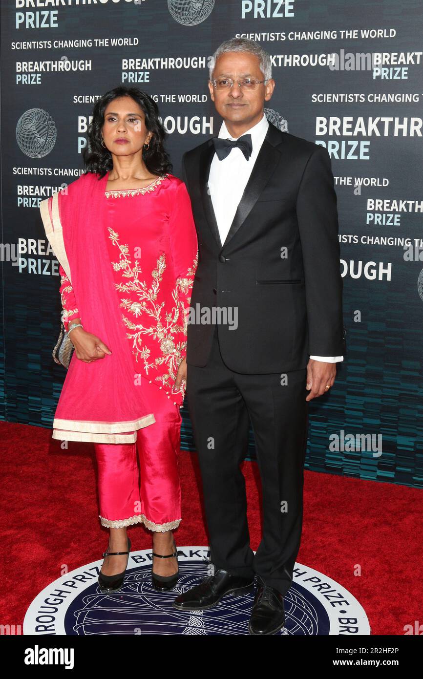 9th Breakthrough Prize Ceremony Arrivals at the Academy Museum of ...