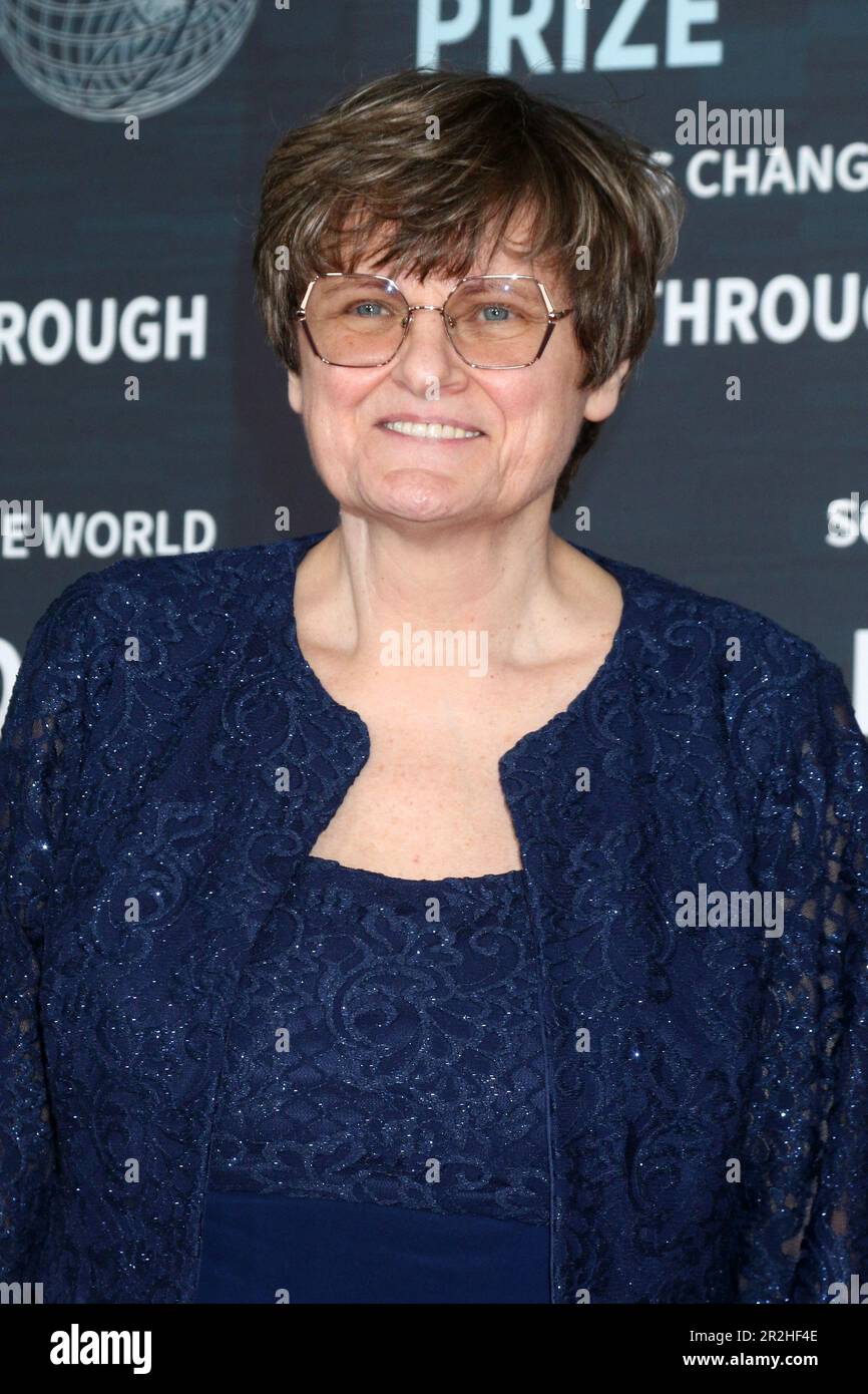 9th Breakthrough Prize Ceremony Arrivals at the Academy Museum of ...