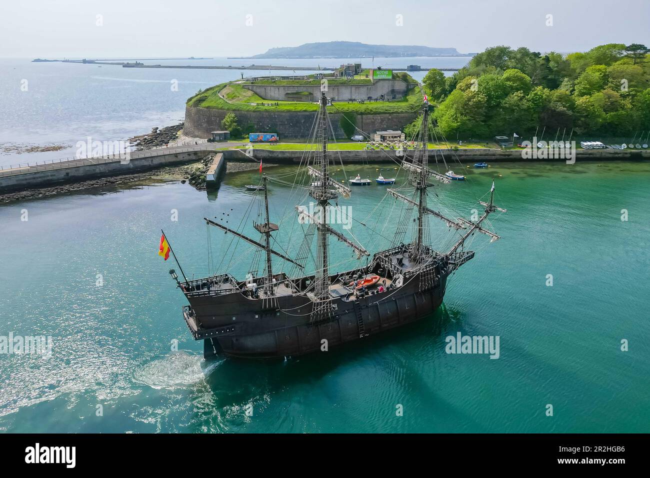 The replica 17th century Spanish galleon the El Galeon (or Galeon ...