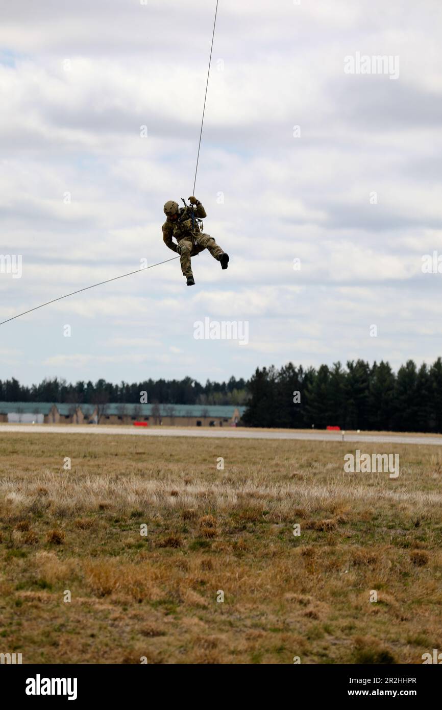 LITTLE FALLS, MINNESOTA - Airmen with the 26th Special Tactics Squadron ...