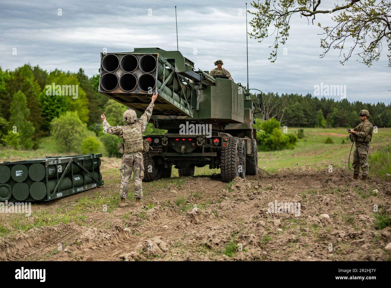 From left to right, U.S. Army Sgt. Anthony Hernandez, Staff Sgt. John ...