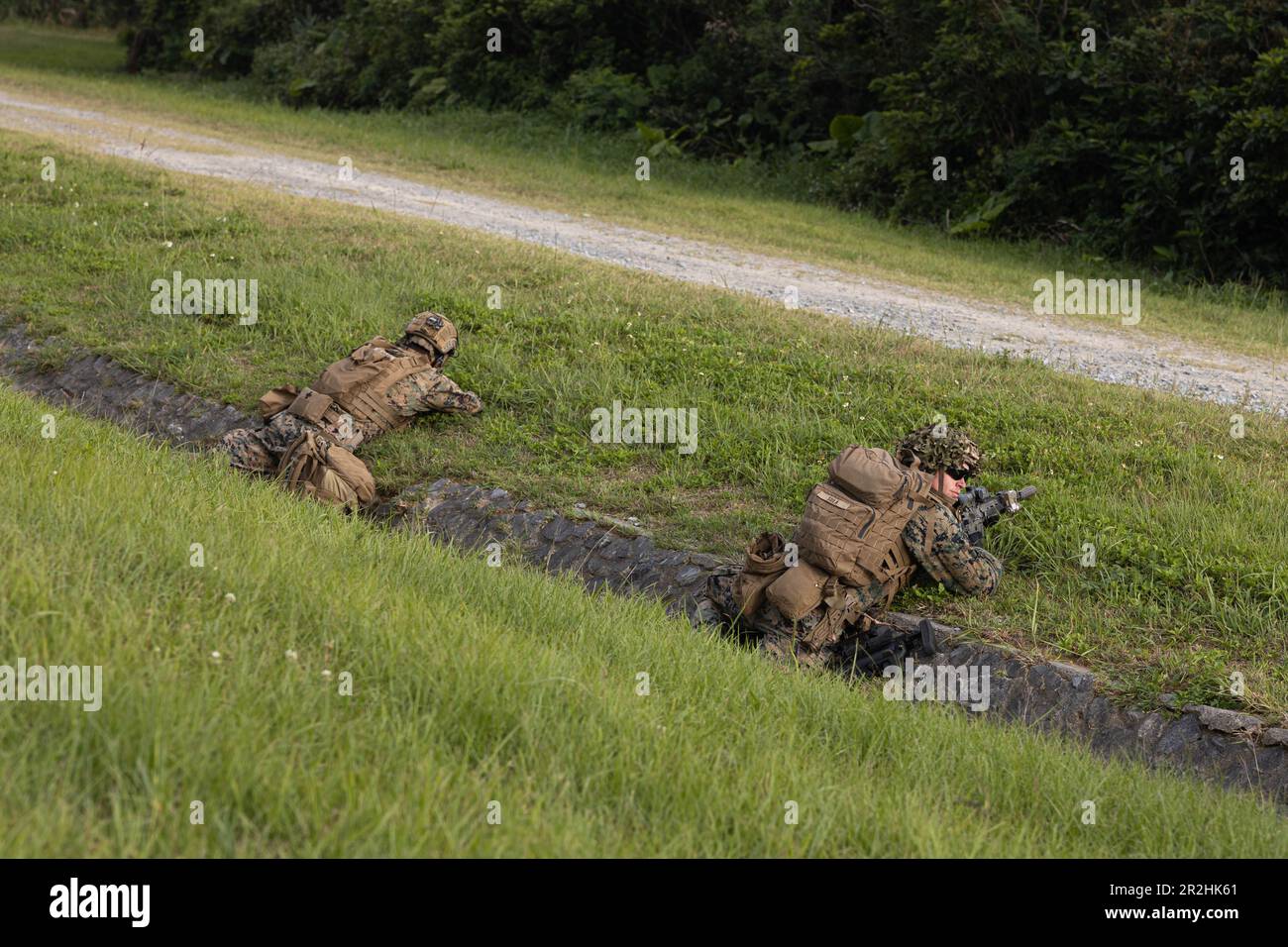 U.S. Marines with Battalion Landing Team 2/1, 31st Marine Expeditionary ...