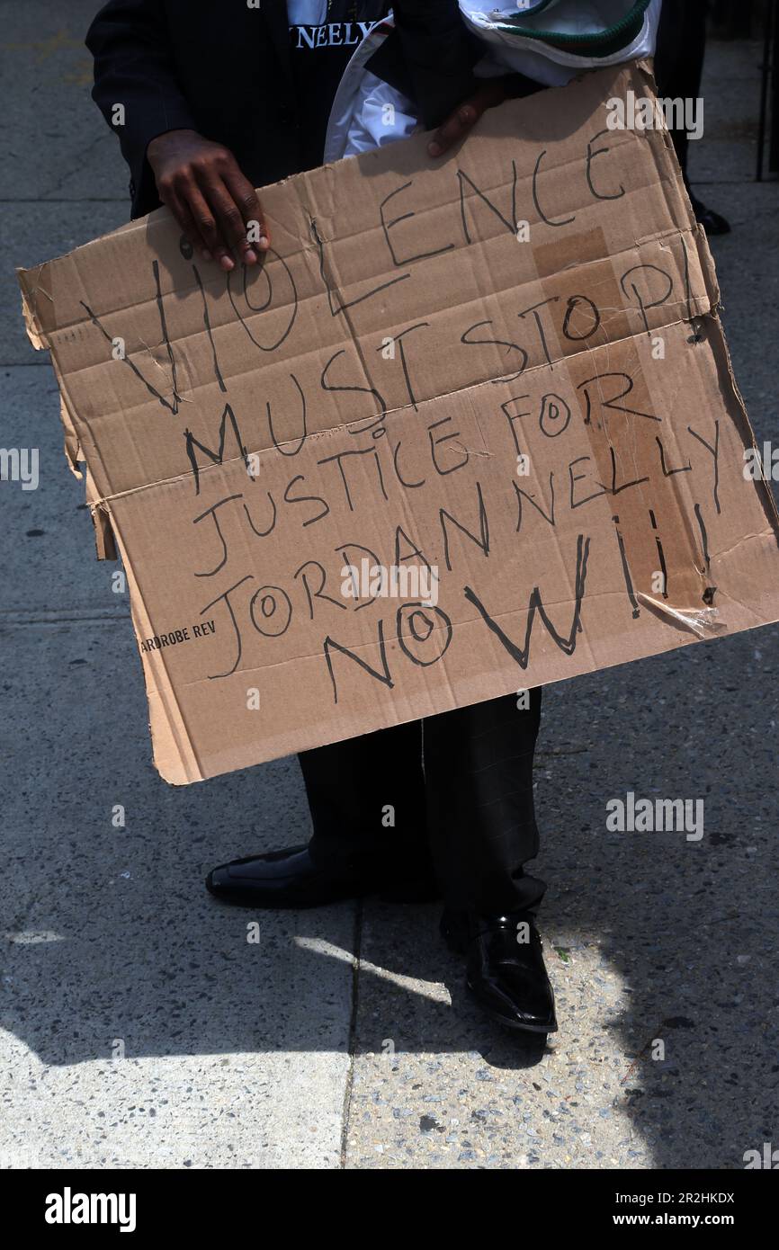 HARLEM, NY - May 19: Crowds gather New York City, along with family ...