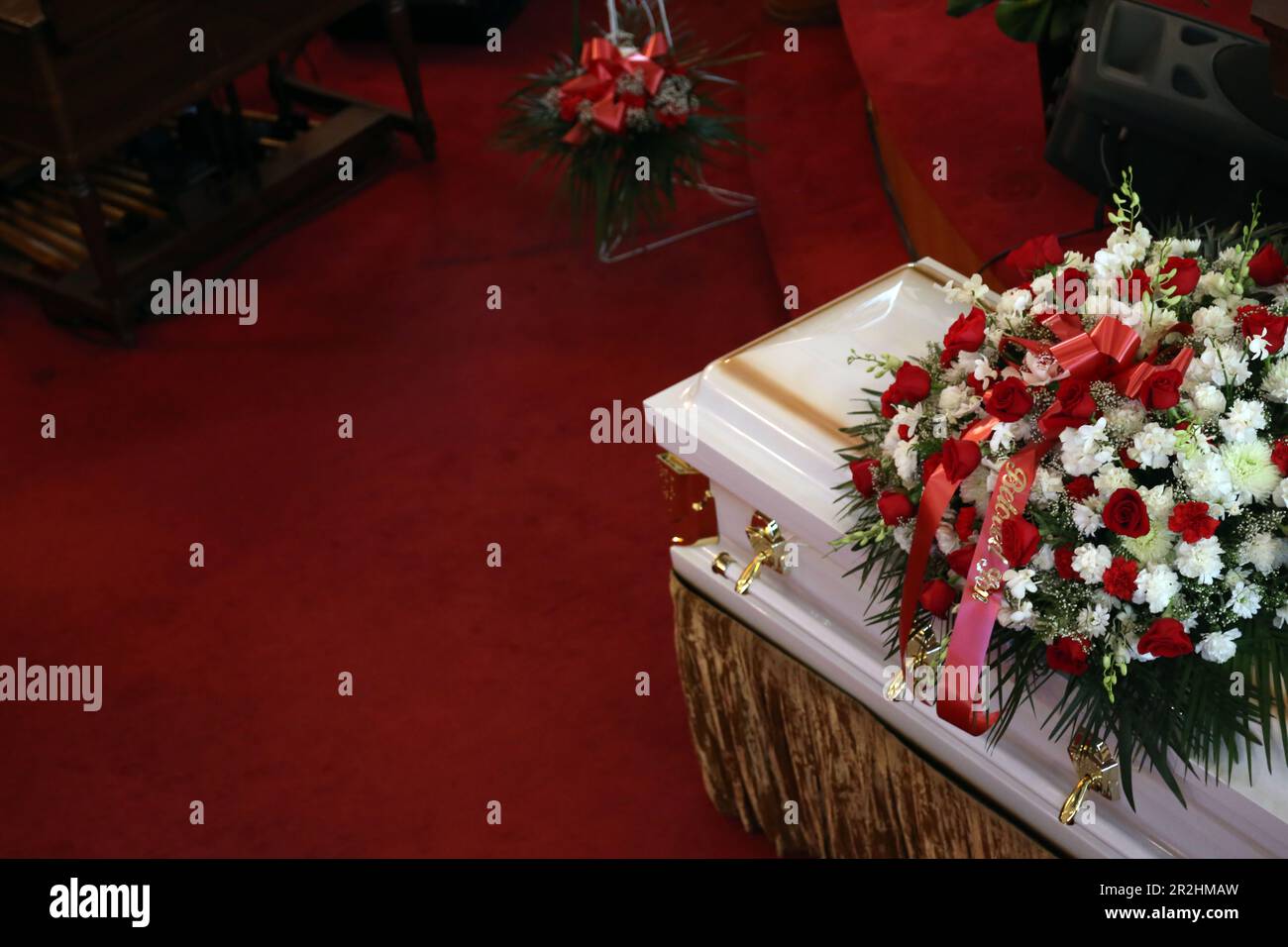 HARLEM, NY - May 19: Crowds gather New York City, along with family ...